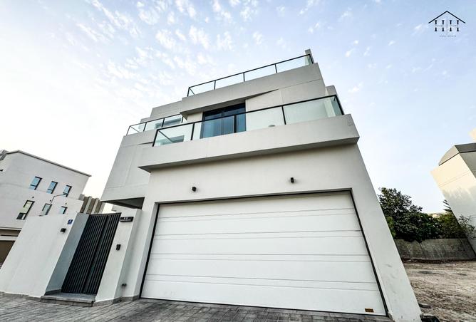 Sale in Saar: BRAND NEW! | CORNER | ELEVATOR | FURNISHED | Property Finder